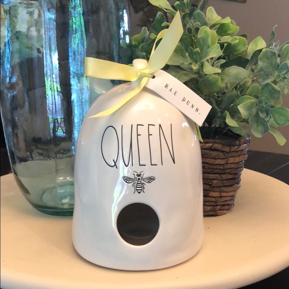 Rae Dunn | Other | Rae Dunn Queen Bee Birdhouse | Poshmark